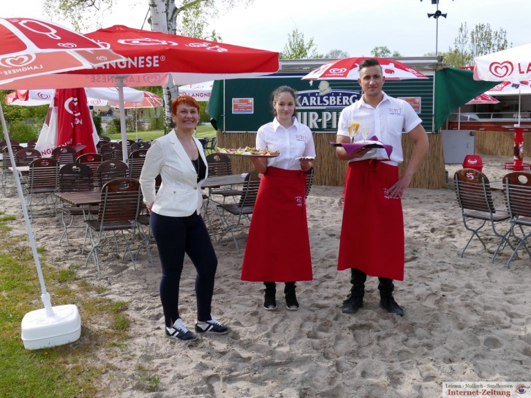 Frisch herausgeputzt empfing das Leimener Freibad die ersten Gäste ...